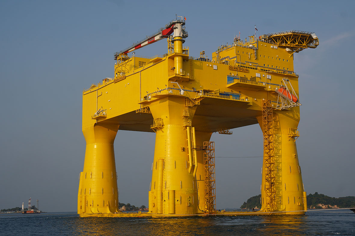 DolWin epsilon converter station on the sea route to Norway - First ...